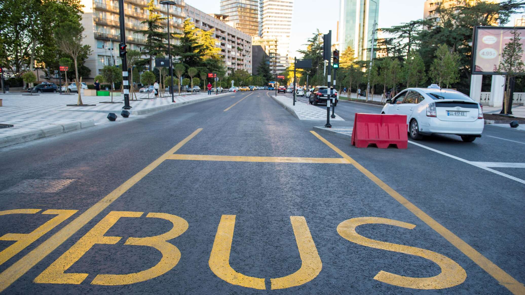 სასკოლო ტრანსპორტი „ბასლაინზე" იმოძრავებს: საპილოტე პროექტის ვადა ერთი ...