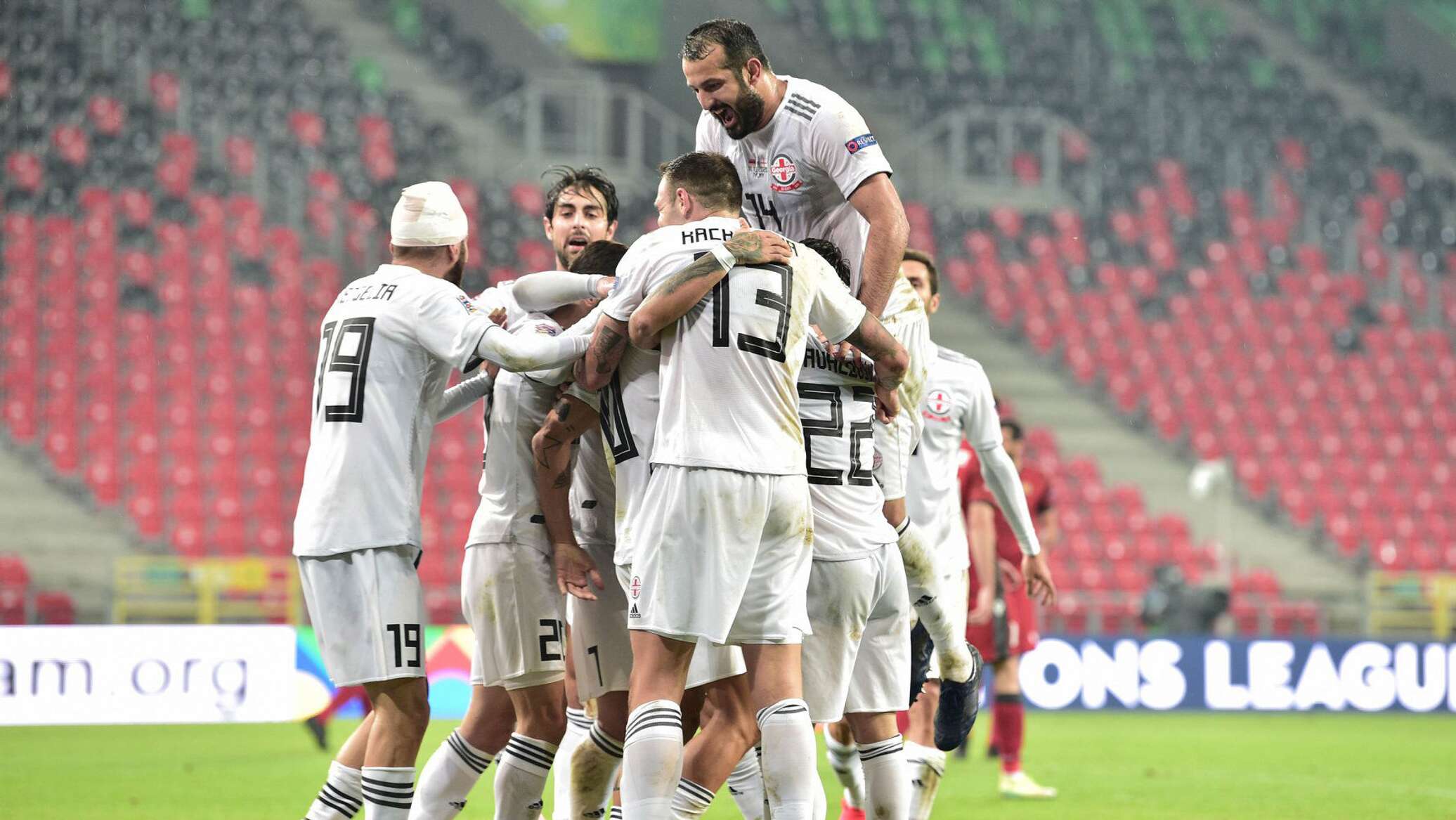 ისტორიაში პირველად: საქართველოს ფეხბურთის ნაკრებმა რუმინეთის გუნდი ...