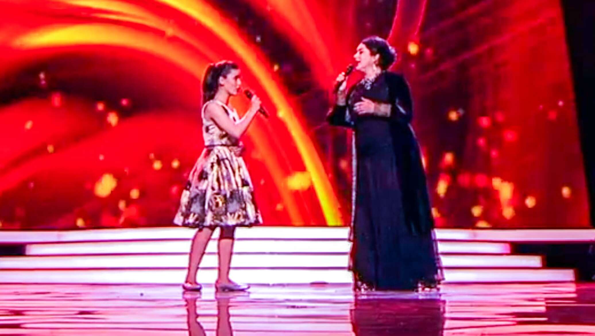 Как Нана Вардзелашвили с Тамарой Гвердцители спели "Тбилисо" - 28.05. ...