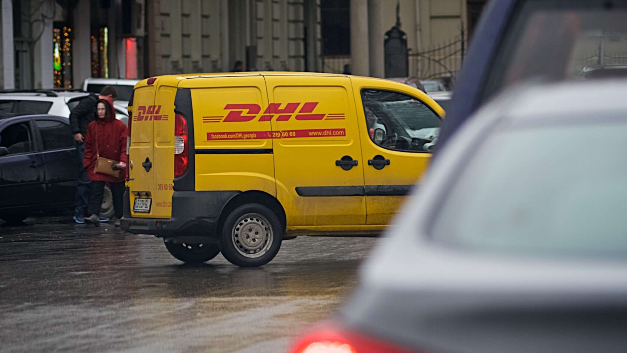 DHL Express временно прекращает доставку грузов и документов в РФ - 02. ...